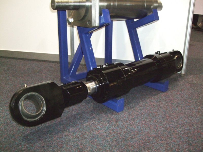 BOLTED DESIGN | Hydraulic cylinder design and manufacturing Australia ...